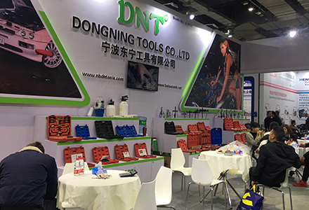 Custom Automotive Tool & Mechanic Tool Manufacturer | DNT Tools