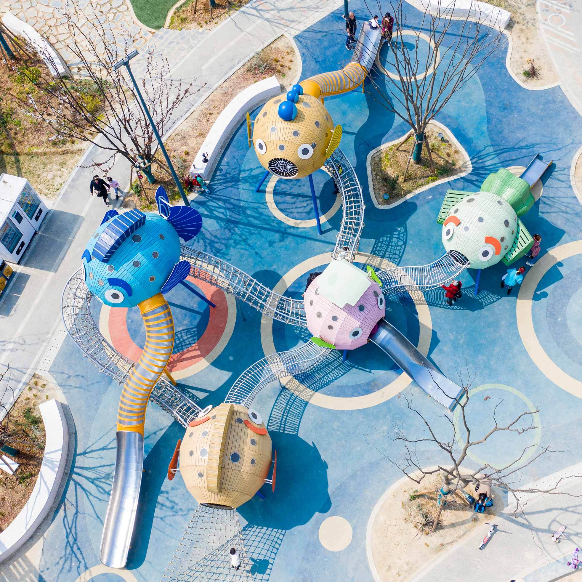 Bubble Fish Play Systems | Stainless Steel Slide | Animal-Shaped Play ...